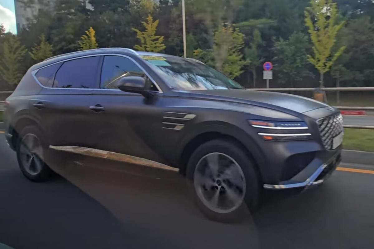 신형 제네시스 GV80 실물 포착에... "폼 미쳤다" 반응 폭발