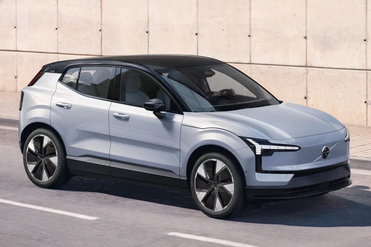 "전기차 잘나가는 볼보, 상대하는 기아!" 전격비교! EV3 VS EX30