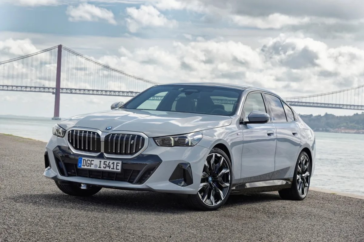 "오늘 내일, 망설이면 날라간다" BMW 5시리즈 프로모션 막차!