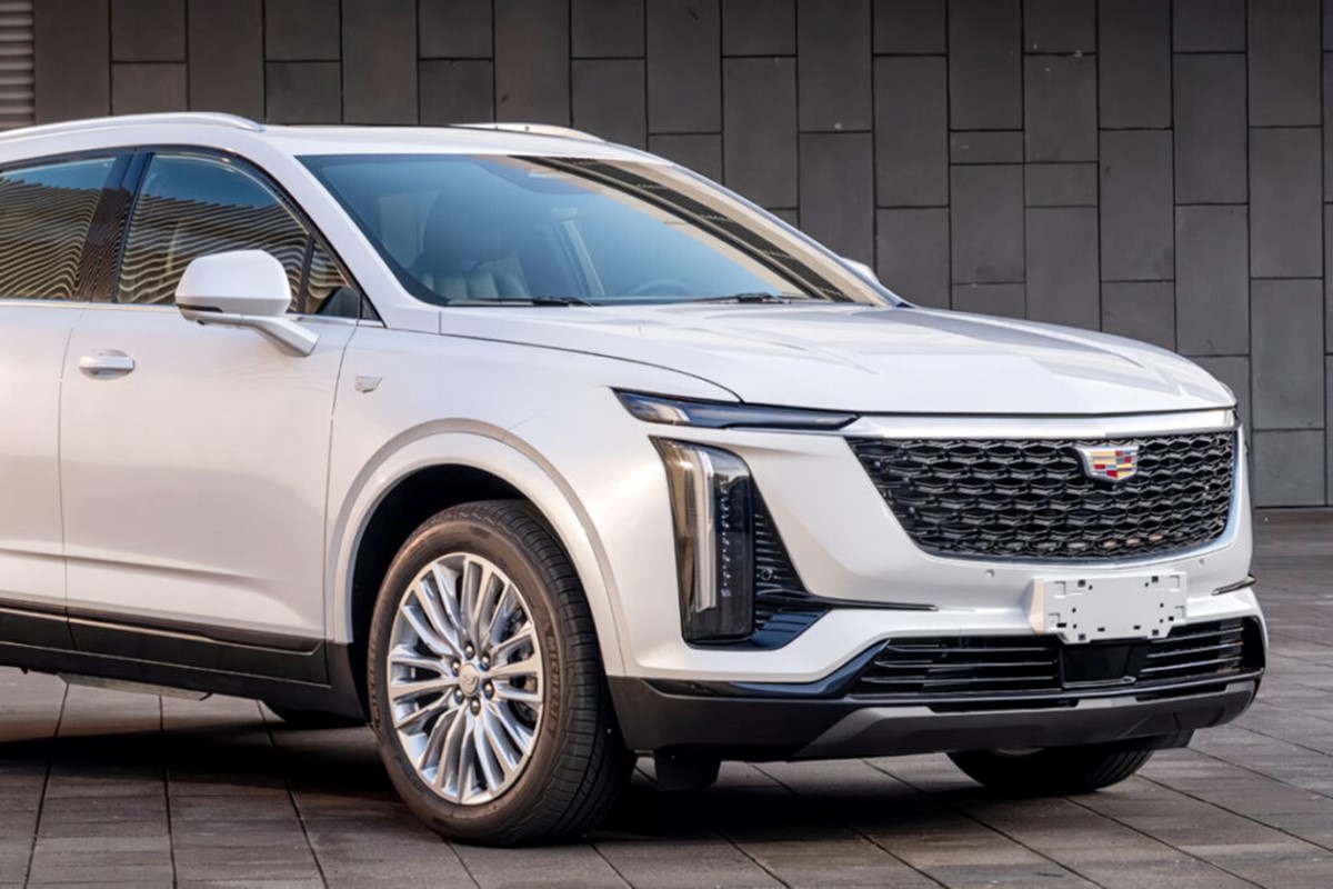 "중형 SUV 캐딜락이 기준?!" 더커진 캐딜락 XT5